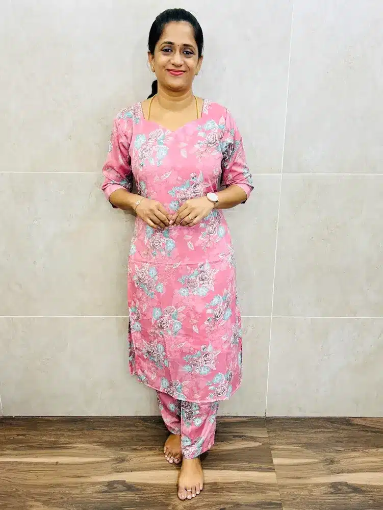 Soft wrinkle crepe top with wrinkle crepe bottom